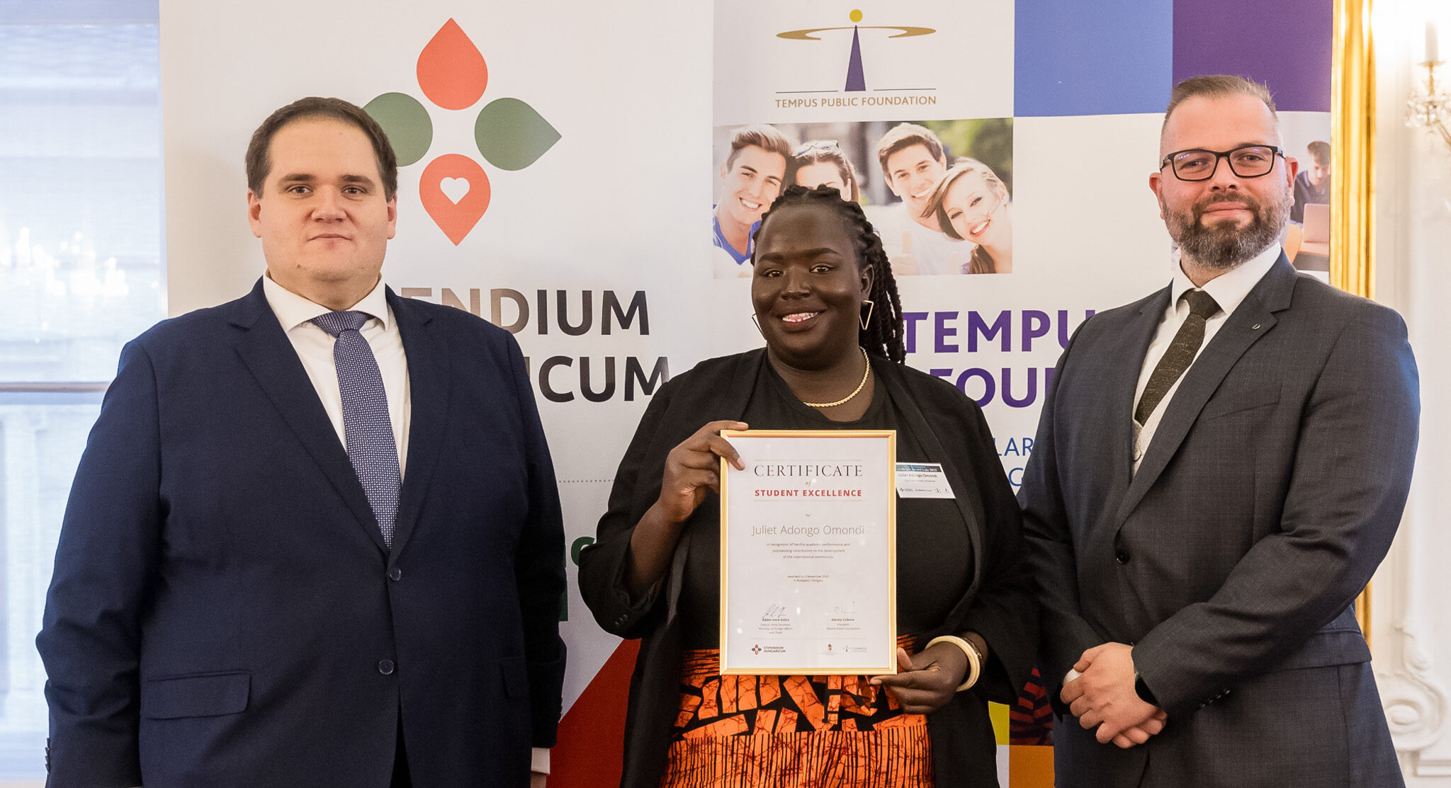 Stipendium Hungaricum Kiválósági Díjat vehetett át a Széchenyi István ...
